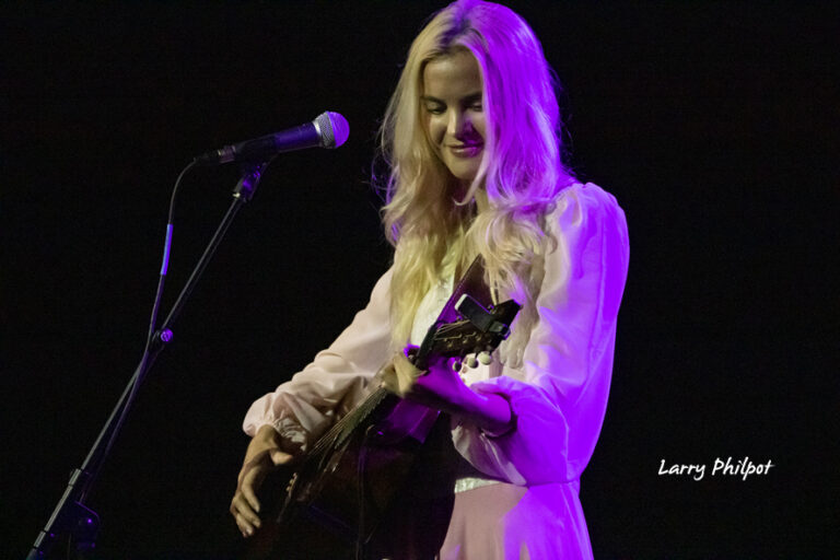 Zandi Holup is a rising star, with classic country style ...