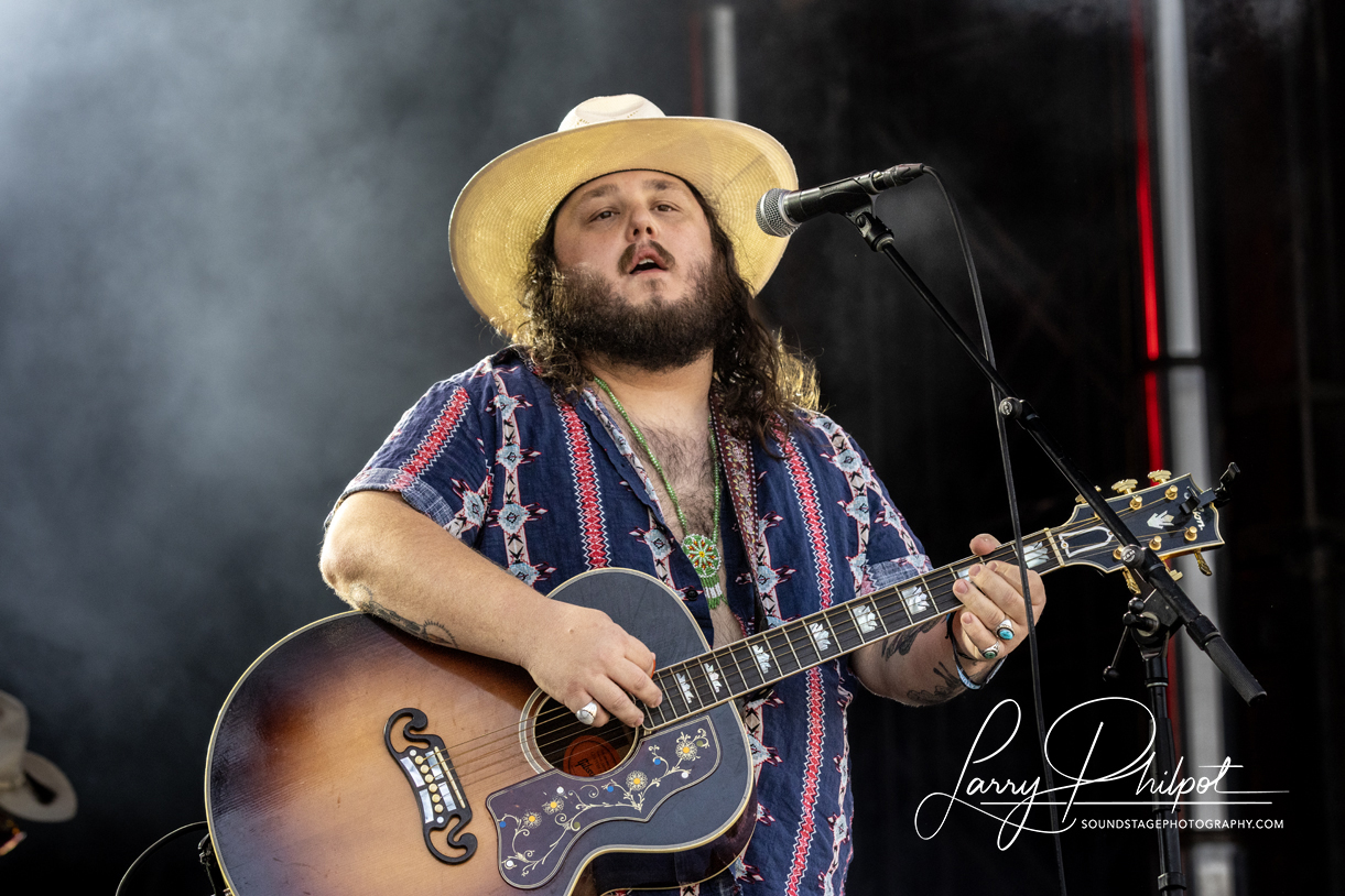 Tanner Usrey: Gritty Soul on the Big River Stage - OnStageCountry.com